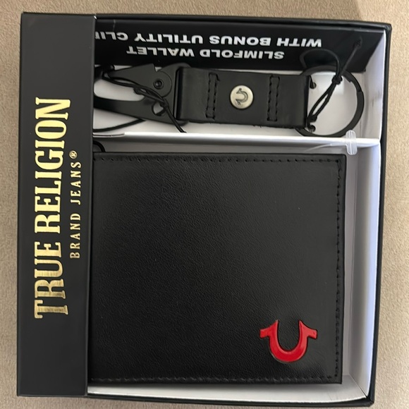 True Religion | Bags | Bifold Wallet Key Clasp Gift Setgenuine ...